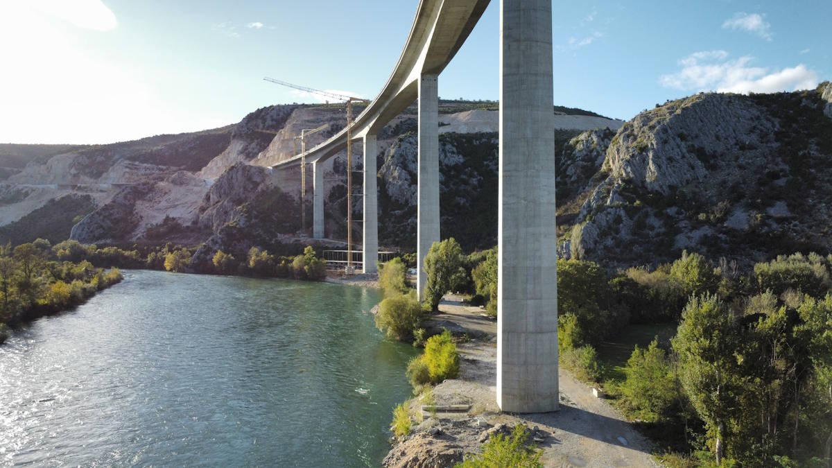 Najveći Most u Bosni i Hercegovini: Most Hercegovina u Počitelju - Kamere